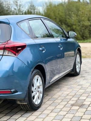 Zils Toyota Auris 2016 Ogre, ar dzinēja tilpumu 1.60 L un nobraukumu 103 tūkst. km par 7500 €, foto 3 vietnē AUTOMOTO.COM.LV