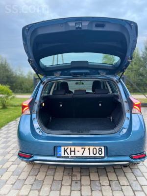 Zils Toyota Auris 2016 Ogre, ar dzinēja tilpumu 1.60 L un nobraukumu 103 tūkst. km par 7500 €, foto 6 vietnē AUTOMOTO.COM.LV
