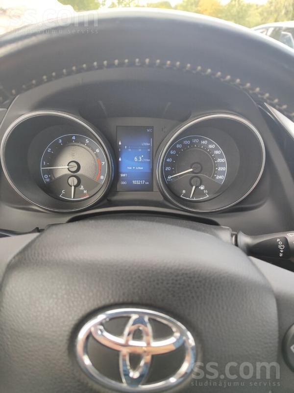 Zils Toyota Auris 2016 Ogre, ar dzinēja tilpumu 1.60 L un nobraukumu 103 tūkst. km par 7500 €, foto 8 vietnē AUTOMOTO.COM.LV