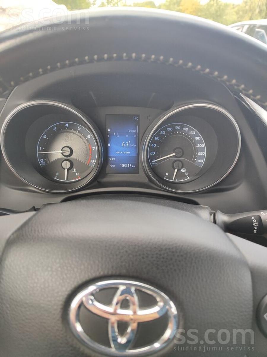 Zils Toyota Auris 2016 Ogre, ar dzinēja tilpumu 1.60 L un nobraukumu 103 tūkst. km par 7500 €, foto 8 vietnē AUTOMOTO.COM.LV