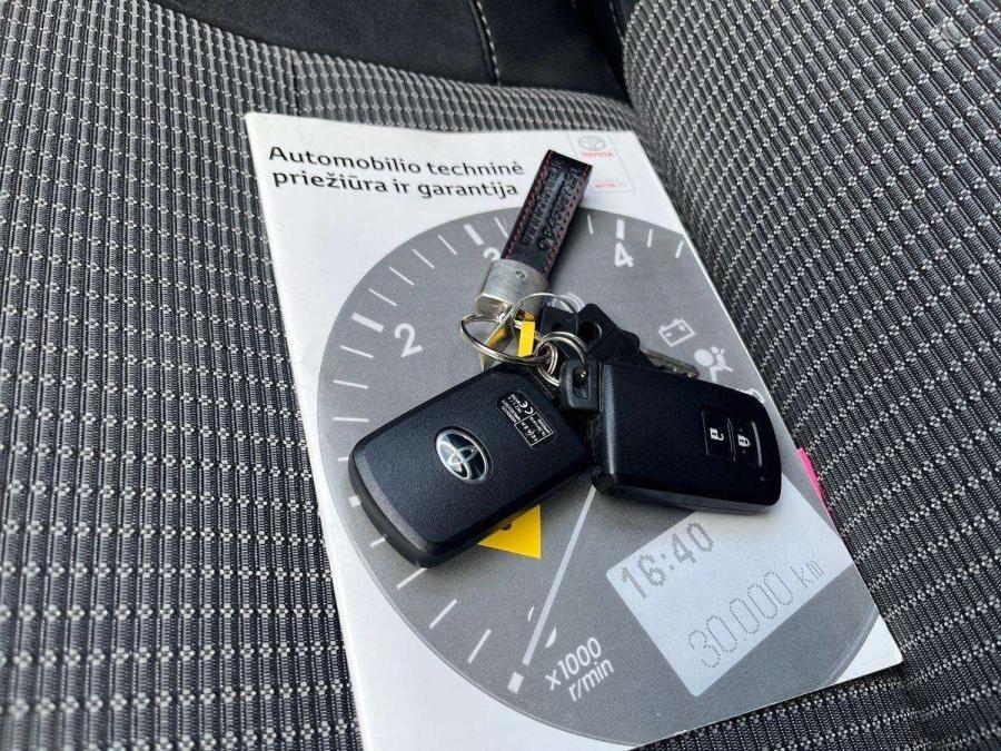Zils Toyota Auris 2016 Klaipėda, ar dzinēja tilpumu 1.80 L un nobraukumu 135 tūkst. km par 15000 €, foto 24 vietnē AUTOMOTO.COM.LV