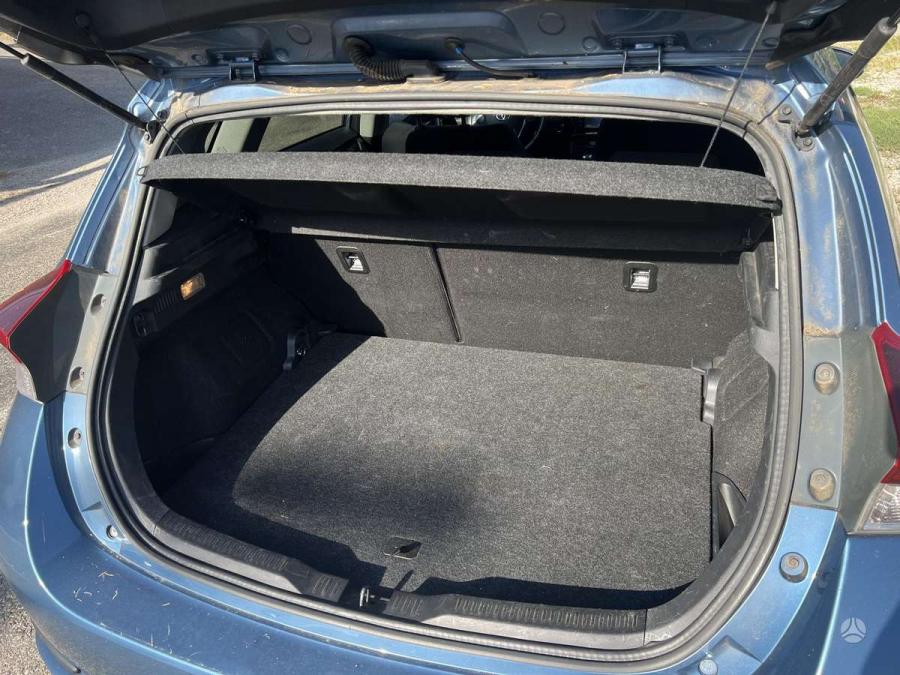 Blue Toyota Auris 2016 in Taurage, with an engine capacity of 1.20 L and mileage of 198 thousand km for 7300 €, photo 12 on AUTOMOTO.COM.LV