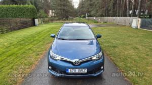 Zils Toyota Auris 2016 Tallina, ar dzinēja tilpumu 1.60 L un nobraukumu 69 tūkst. km par 11300 €, foto 3 vietnē AUTOMOTO.COM.LV