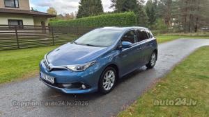 Zils Toyota Auris 2016 Tallina, ar dzinēja tilpumu 1.60 L un nobraukumu 69 tūkst. km par 11300 €, foto 4 vietnē AUTOMOTO.COM.LV