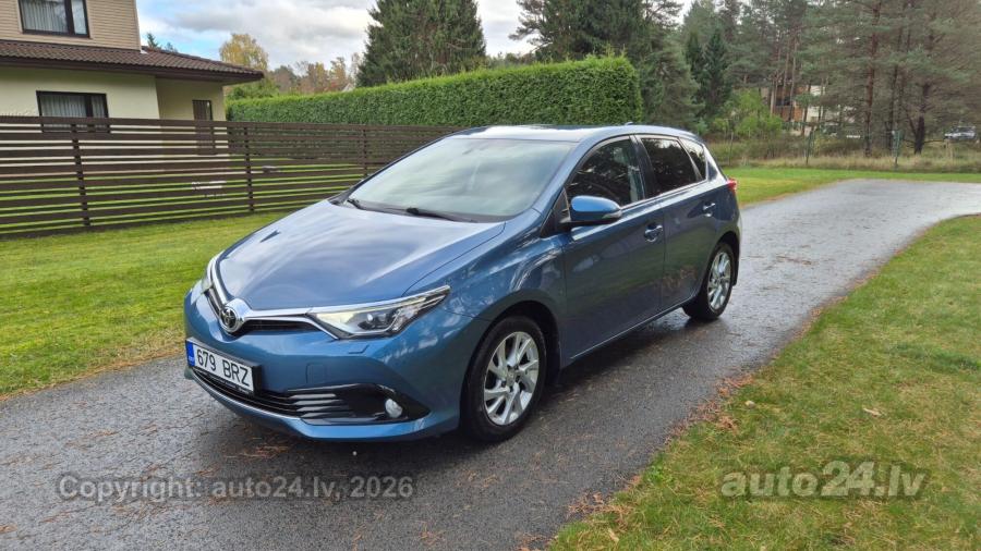 Zils Toyota Auris 2016 Tallina, ar dzinēja tilpumu 1.60 L un nobraukumu 69 tūkst. km par 11300 €, foto 4 vietnē AUTOMOTO.COM.LV