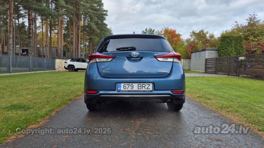 Zils Toyota Auris 2016 Tallina, ar dzinēja tilpumu 1.60 L un nobraukumu 69 tūkst. km par 11300 €, foto 7 vietnē AUTOMOTO.COM.LV