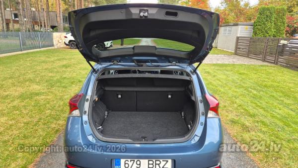 Zils Toyota Auris 2016 Tallina, ar dzinēja tilpumu 1.60 L un nobraukumu 69 tūkst. km par 11300 €, foto 8 vietnē AUTOMOTO.COM.LV