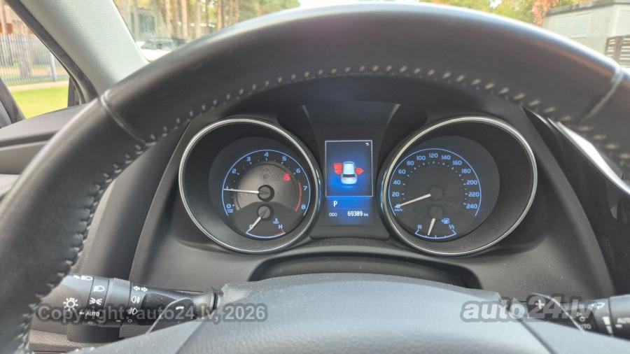 Zils Toyota Auris 2016 Tallina, ar dzinēja tilpumu 1.60 L un nobraukumu 69 tūkst. km par 11300 €, foto 12 vietnē AUTOMOTO.COM.LV