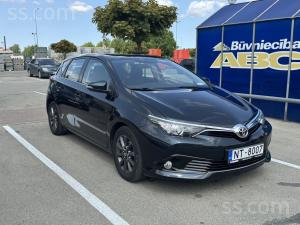 Zils Toyota Auris 2017 Rīga, ar dzinēja tilpumu 1.60 L un nobraukumu 79 tūkst. km par 1900 €, foto 1 vietnē AUTOMOTO.COM.LV