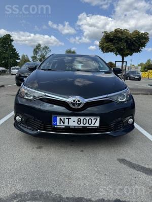 Zils Toyota Auris 2017 Rīga, ar dzinēja tilpumu 1.60 L un nobraukumu 79 tūkst. km par 1900 €, foto 4 vietnē AUTOMOTO.COM.LV