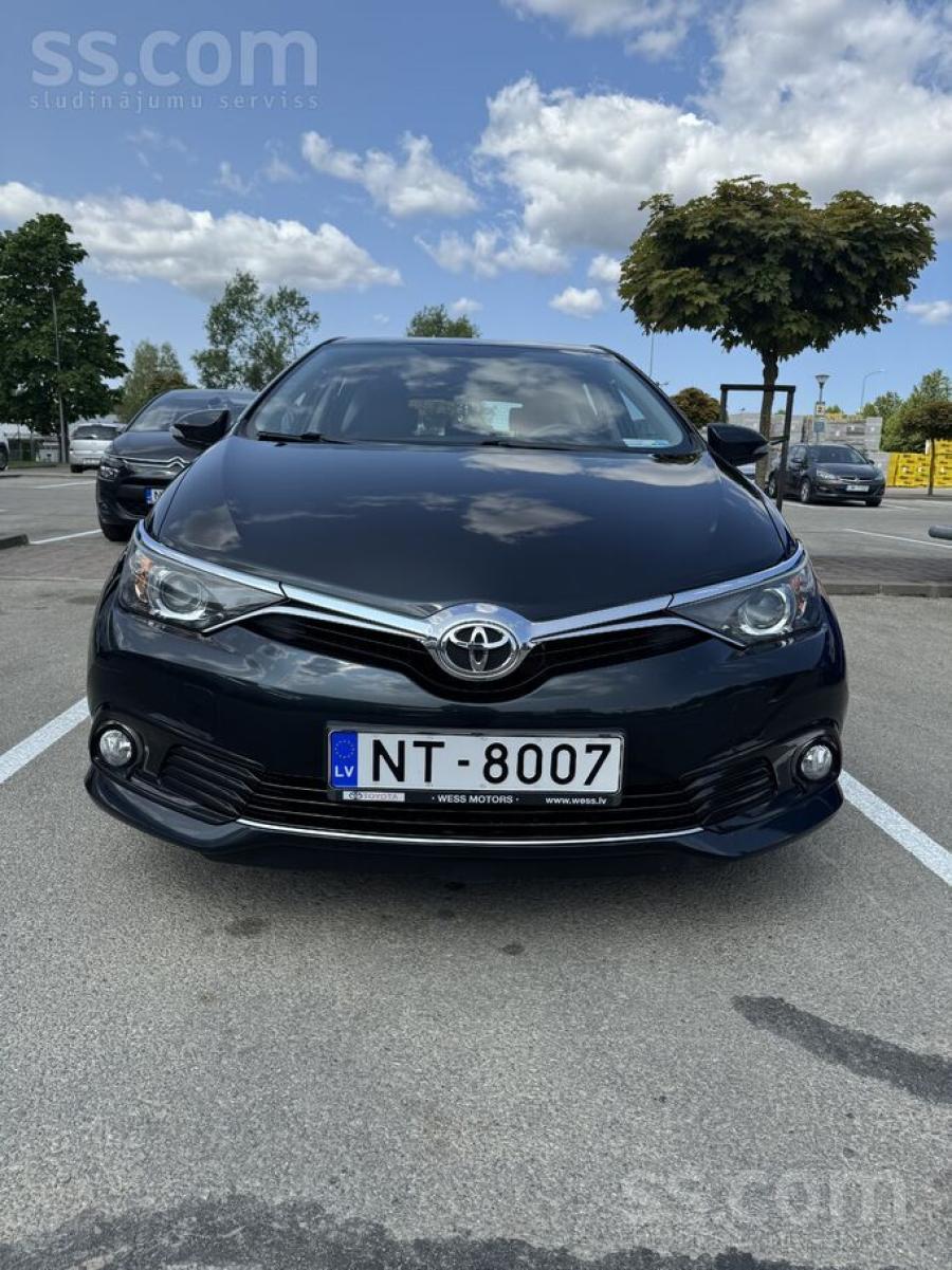 Zils Toyota Auris 2017 Rīga, ar dzinēja tilpumu 1.60 L un nobraukumu 79 tūkst. km par 1900 €, foto 4 vietnē AUTOMOTO.COM.LV