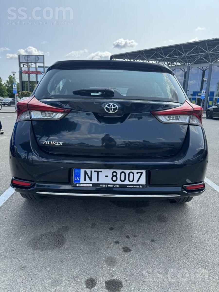 Zils Toyota Auris 2017 Rīga, ar dzinēja tilpumu 1.60 L un nobraukumu 79 tūkst. km par 1900 €, foto 7 vietnē AUTOMOTO.COM.LV