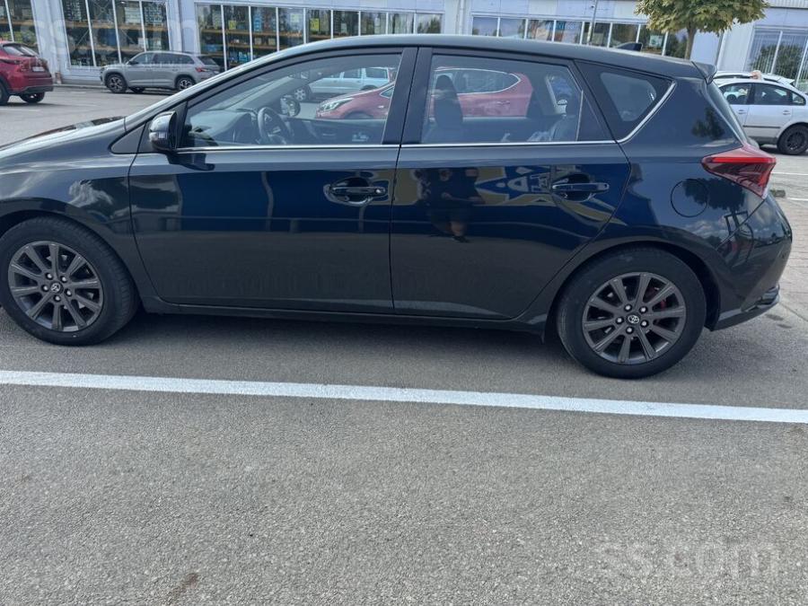 Zils Toyota Auris 2017 Rīga, ar dzinēja tilpumu 1.60 L un nobraukumu 79 tūkst. km par 1900 €, foto 8 vietnē AUTOMOTO.COM.LV