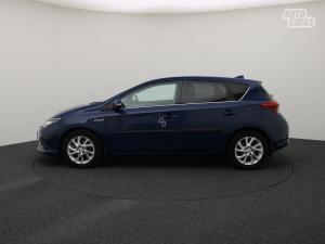 Blue Toyota Auris 2017 in Vilnius, with an engine capacity of 1.80 L and mileage of 144 thousand km for 13899 €, photo 6 on AUTOMOTO.COM.LV