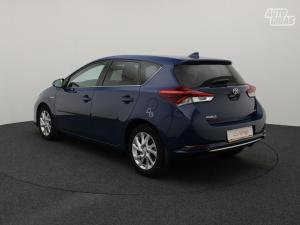 Blue Toyota Auris 2017 in Vilnius, with an engine capacity of 1.80 L and mileage of 144 thousand km for 13899 €, photo 7 on AUTOMOTO.COM.LV