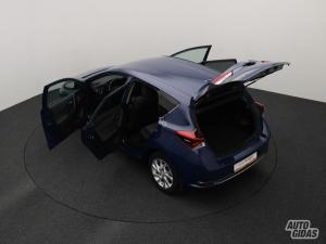 Blue Toyota Auris 2017 in Vilnius, with an engine capacity of 1.80 L and mileage of 144 thousand km for 13899 €, photo 13 on AUTOMOTO.COM.LV