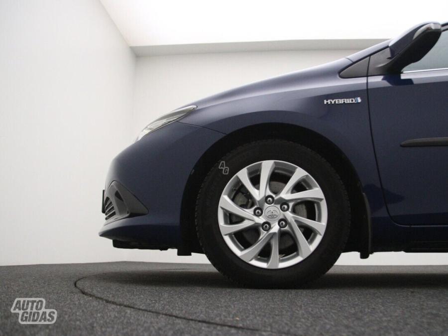 Blue Toyota Auris 2017 in Vilnius, with an engine capacity of 1.80 L and mileage of 144 thousand km for 13899 €, photo 26 on AUTOMOTO.COM.LV