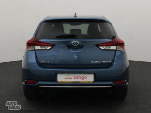 Blue Toyota Auris 2017 in Vilnius, with an engine capacity of 1.80 L and mileage of 242 thousand km for 11599 €, photo 6 on AUTOMOTO.COM.LV