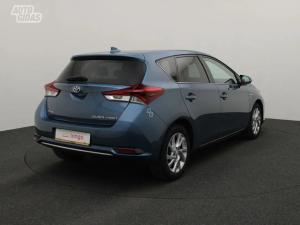 Blue Toyota Auris 2017 in Vilnius, with an engine capacity of 1.80 L and mileage of 242 thousand km for 11599 €, photo 9 on AUTOMOTO.COM.LV
