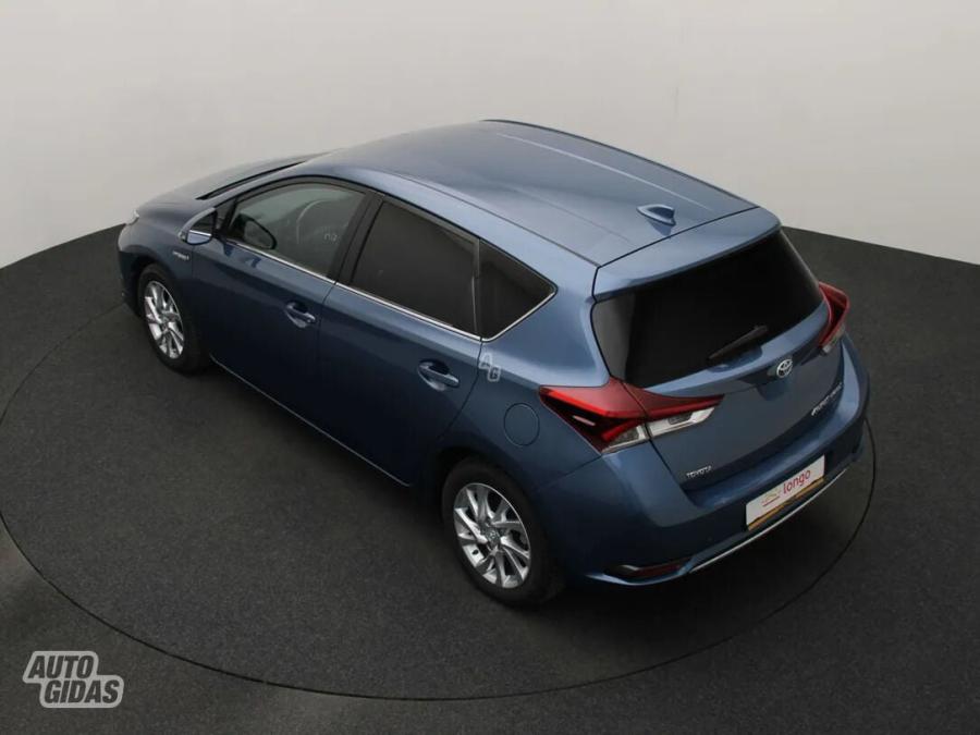 Blue Toyota Auris 2017 in Vilnius, with an engine capacity of 1.80 L and mileage of 242 thousand km for 11599 €, photo 13 on AUTOMOTO.COM.LV