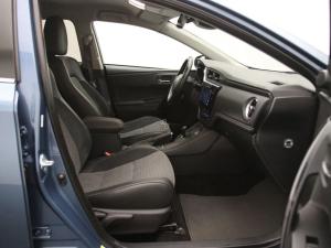 Blue Toyota Auris 2017 in Vilnius, with an engine capacity of 1.80 L and mileage of 242 thousand km for 11599 €, photo 15 on AUTOMOTO.COM.LV