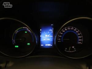 Blue Toyota Auris 2017 in Vilnius, with an engine capacity of 1.80 L and mileage of 242 thousand km for 11599 €, photo 20 on AUTOMOTO.COM.LV