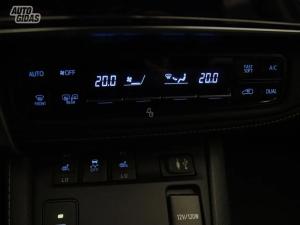 Blue Toyota Auris 2017 in Vilnius, with an engine capacity of 1.80 L and mileage of 242 thousand km for 11599 €, photo 21 on AUTOMOTO.COM.LV