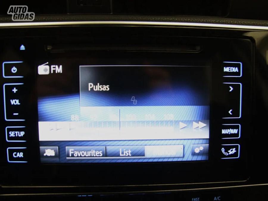 Blue Toyota Auris 2017 in Vilnius, with an engine capacity of 1.80 L and mileage of 242 thousand km for 11599 €, photo 23 on AUTOMOTO.COM.LV