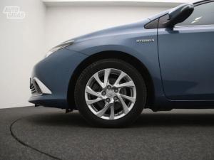 Blue Toyota Auris 2017 in Vilnius, with an engine capacity of 1.80 L and mileage of 242 thousand km for 11599 €, photo 29 on AUTOMOTO.COM.LV