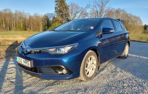 Blue Toyota Auris 2017 in Tallinn, with an engine capacity of 1.80 L and mileage of 108 thousand km for 12500 €, photo  on AUTOMOTO.COM.LV