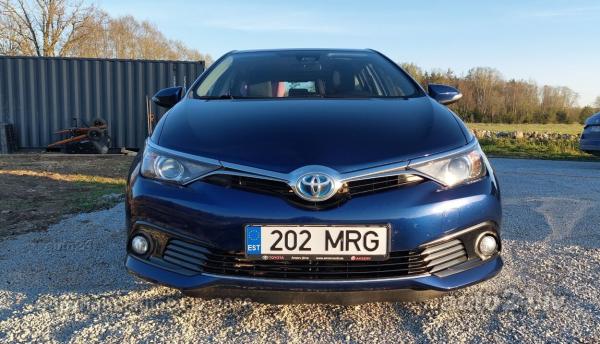Zils Toyota Auris 2017 Tallina, ar dzinēja tilpumu 1.80 L un nobraukumu 108 tūkst. km par 12500 €, foto 7 vietnē AUTOMOTO.COM.LV