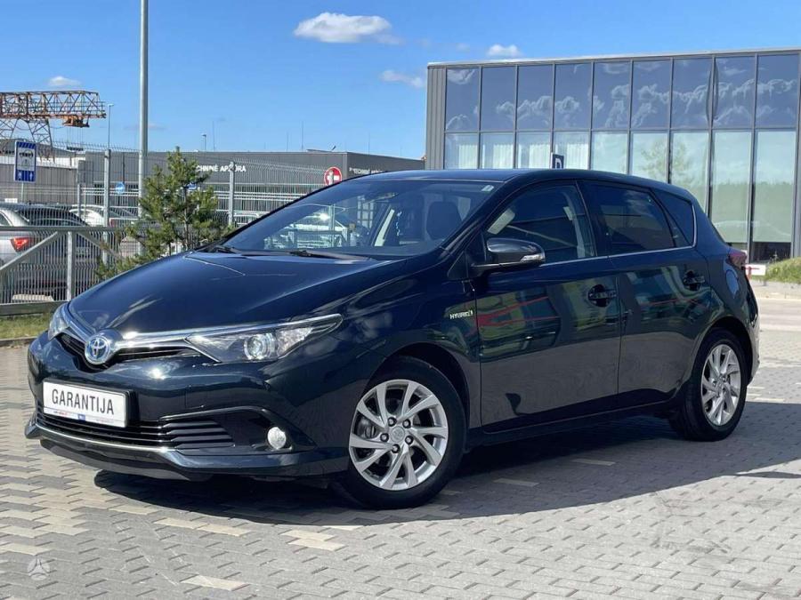 Zils Toyota Auris 2017 Šauļi, ar dzinēja tilpumu 1.80 L un nobraukumu 210 tūkst. km par 10800 €, foto 4 vietnē AUTOMOTO.COM.LV