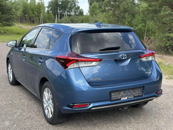 Zils Toyota Auris 2017 Kauņa, ar dzinēja tilpumu 1.80 L un nobraukumu 267 tūkst. km par 10200 €, foto 4 vietnē AUTOMOTO.COM.LV