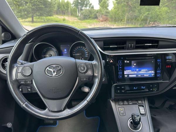 Zils Toyota Auris 2017 Kauņa, ar dzinēja tilpumu 1.80 L un nobraukumu 267 tūkst. km par 10200 €, foto 6 vietnē AUTOMOTO.COM.LV