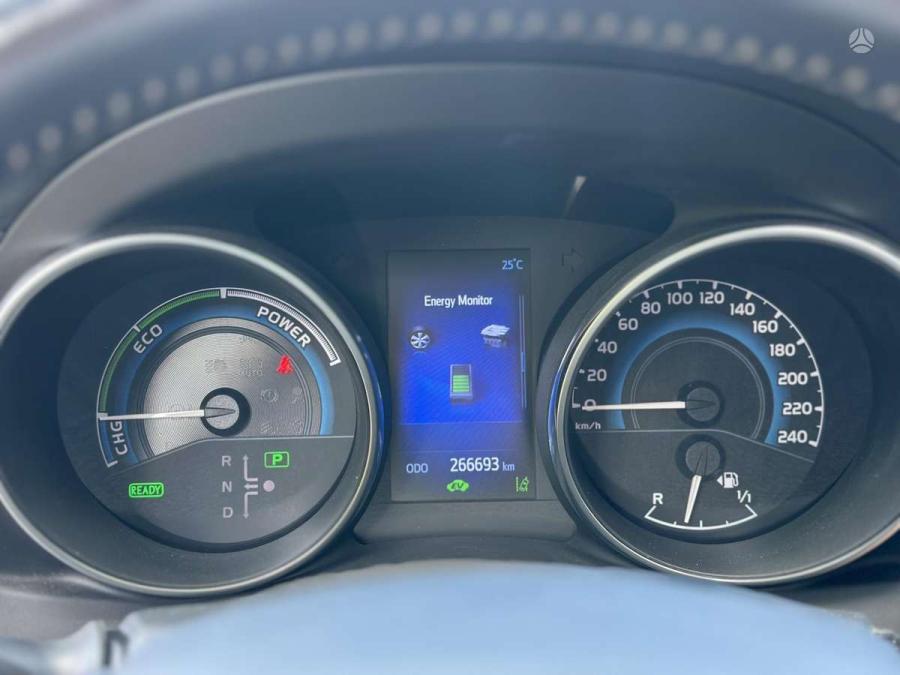Zils Toyota Auris 2017 Kauņa, ar dzinēja tilpumu 1.80 L un nobraukumu 267 tūkst. km par 10200 €, foto 16 vietnē AUTOMOTO.COM.LV