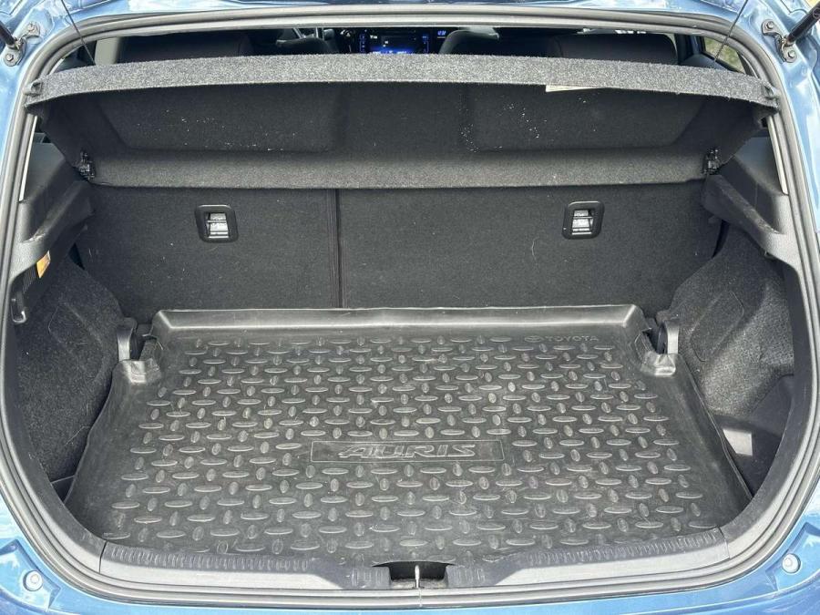 Zils Toyota Auris 2017 Kauņa, ar dzinēja tilpumu 1.80 L un nobraukumu 267 tūkst. km par 10200 €, foto 19 vietnē AUTOMOTO.COM.LV