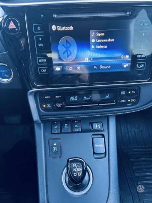 Blue Toyota Auris 2017 in Klaipeda, with an engine capacity of 1.80 L and mileage of 209 thousand km for 12800 €, photo 4 on AUTOMOTO.COM.LV