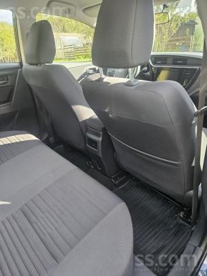 Zils Toyota Auris 2017 Rīga, ar dzinēja tilpumu 1.60 L un nobraukumu 61 tūkst. km par 16000 €, foto 4 vietnē AUTOMOTO.COM.LV