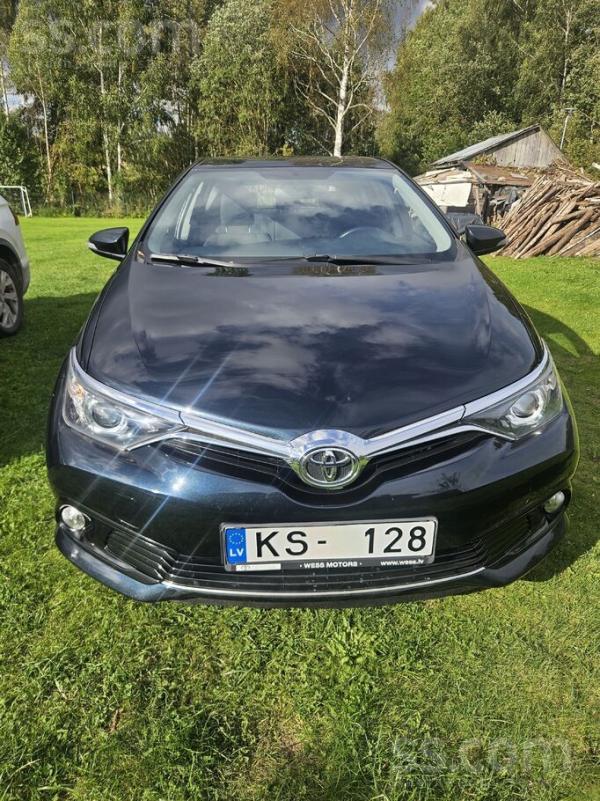 Zils Toyota Auris 2017 Rīga, ar dzinēja tilpumu 1.60 L un nobraukumu 61 tūkst. km par 16000 €, foto 7 vietnē AUTOMOTO.COM.LV