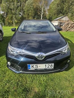 Zils Toyota Auris 2017 Rīga, ar dzinēja tilpumu 1.60 L un nobraukumu 61 tūkst. km par 16000 €, foto 7 vietnē AUTOMOTO.COM.LV