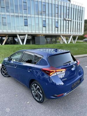 Zils Toyota Auris 2017 Viļņa, ar dzinēja tilpumu 1.80 L un nobraukumu 129 tūkst. km par 12400 €, foto 8 vietnē AUTOMOTO.COM.LV