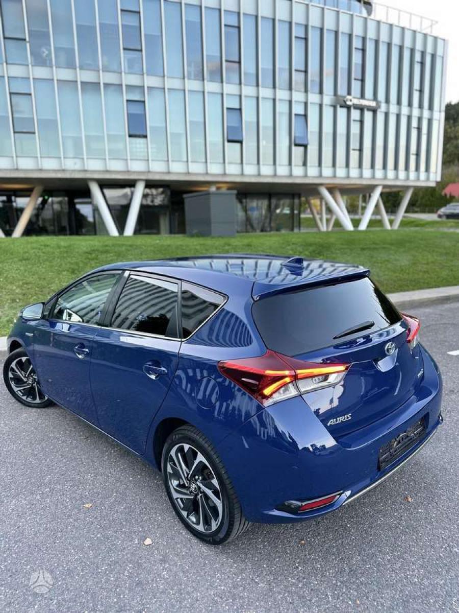 Zils Toyota Auris 2017 Viļņa, ar dzinēja tilpumu 1.80 L un nobraukumu 129 tūkst. km par 12400 €, foto 8 vietnē AUTOMOTO.COM.LV