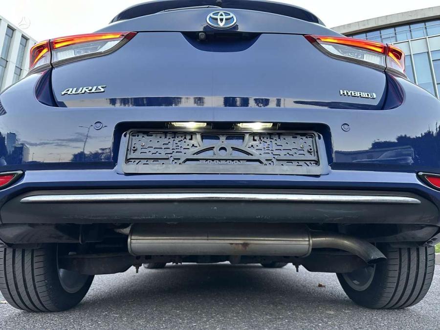 Zils Toyota Auris 2017 Viļņa, ar dzinēja tilpumu 1.80 L un nobraukumu 129 tūkst. km par 12400 €, foto 16 vietnē AUTOMOTO.COM.LV