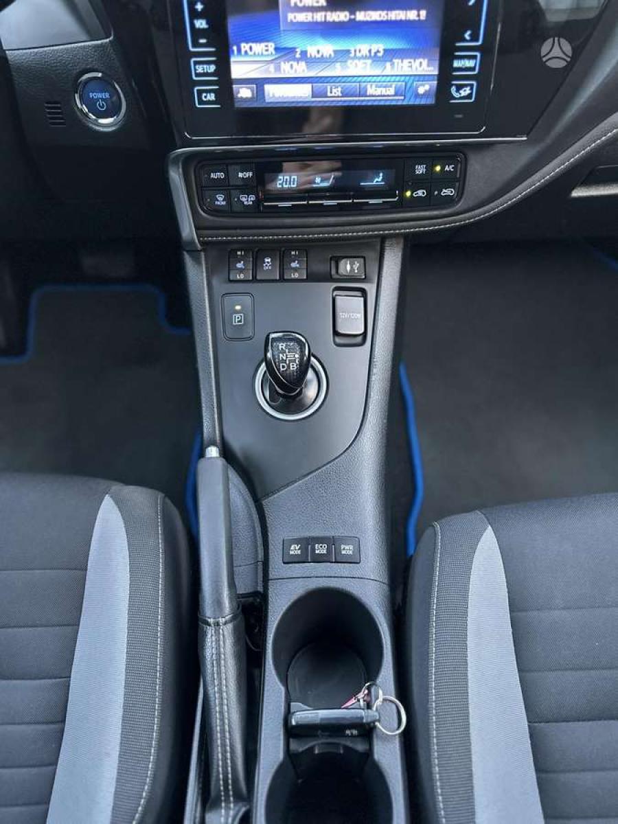 Zils Toyota Auris 2017 Viļņa, ar dzinēja tilpumu 1.80 L un nobraukumu 129 tūkst. km par 12400 €, foto 18 vietnē AUTOMOTO.COM.LV