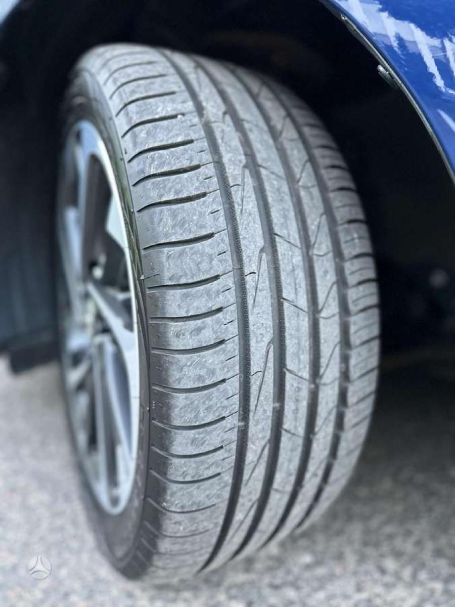 Zils Toyota Auris 2017 Viļņa, ar dzinēja tilpumu 1.80 L un nobraukumu 129 tūkst. km par 12400 €, foto 22 vietnē AUTOMOTO.COM.LV