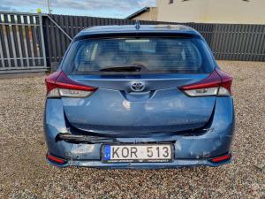Blue Toyota Auris 2018 in Alytus, with an engine capacity of 1.80 L and mileage of 193 thousand km for 5500 €, photo 5 on AUTOMOTO.COM.LV