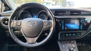 Zils Toyota Auris 2018 Tallina, ar dzinēja tilpumu 1.80 L un nobraukumu 85 tūkst. km par 13495 €, foto 10 vietnē AUTOMOTO.COM.LV