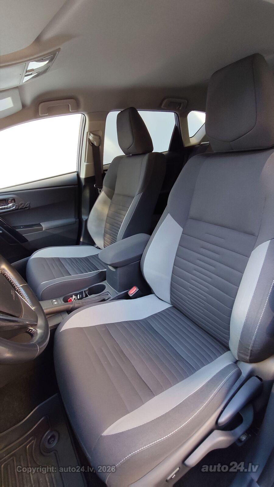 Zils Toyota Auris 2018 Tallina, ar dzinēja tilpumu 1.80 L un nobraukumu 85 tūkst. km par 13495 €, foto 12 vietnē AUTOMOTO.COM.LV