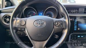 Zils Toyota Auris 2018 Tallina, ar dzinēja tilpumu 1.80 L un nobraukumu 85 tūkst. km par 13495 €, foto 13 vietnē AUTOMOTO.COM.LV