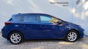 Zils Toyota Auris 2018 Tallina, ar dzinēja tilpumu 1.80 L un nobraukumu 85 tūkst. km par 13495 €, foto 17 vietnē AUTOMOTO.COM.LV